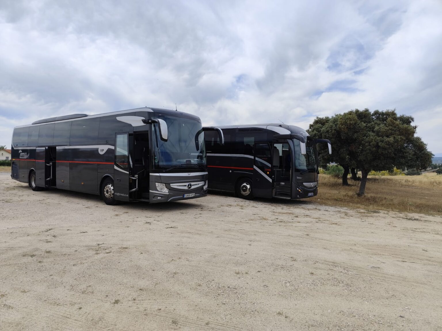 Alquilar un Autobús con Conductor: Guía Completa - Alquiler de ...